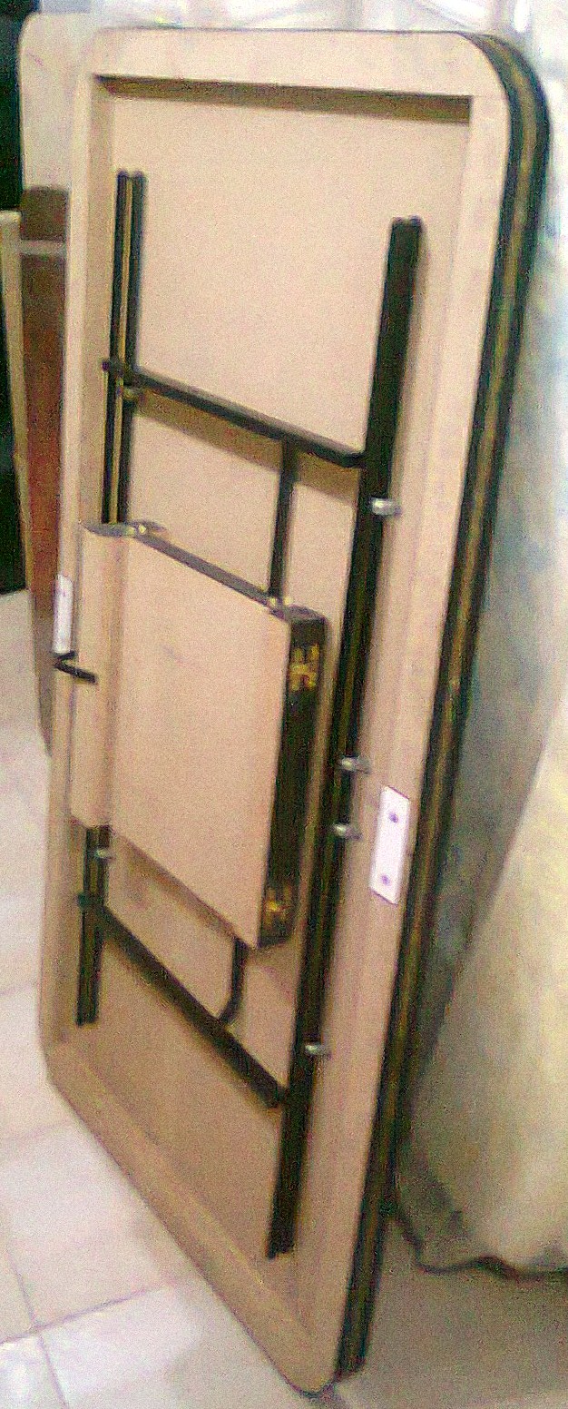 PICHON MUEBLES: Mesas de Formica Bases de Caño