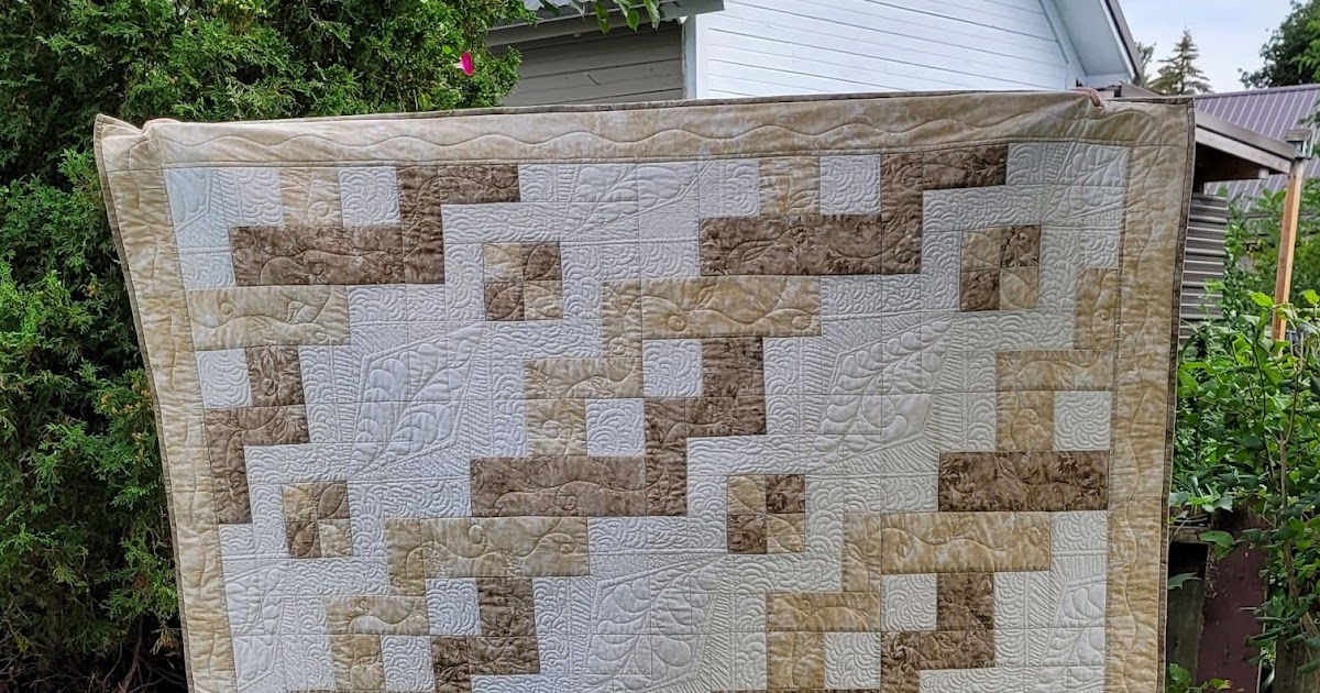 Stitchin At Home: Twisted Path is in Make Modern