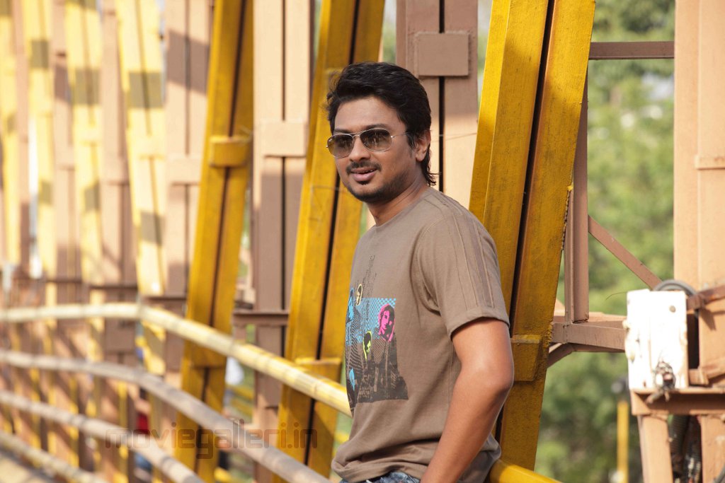 Tamil Movie Gallery: Oru Kal Oru Kannadi Movie Stills