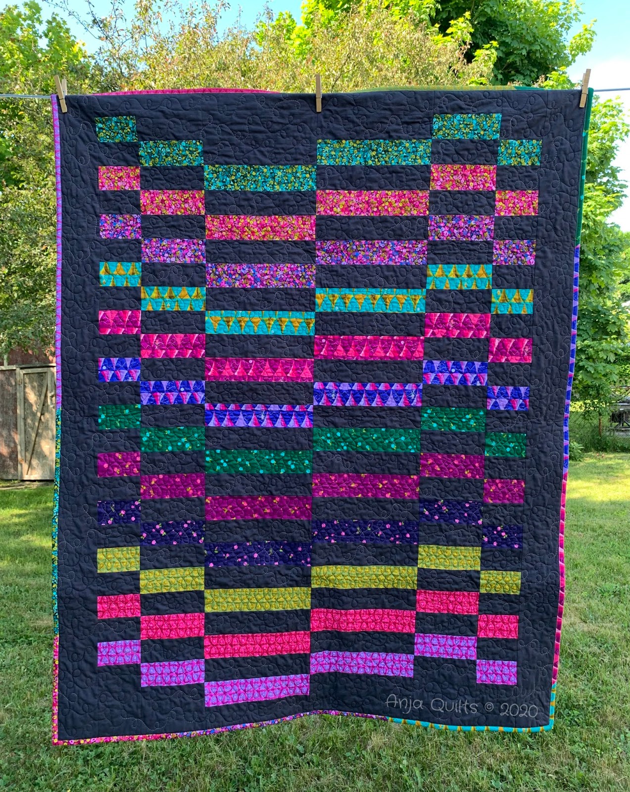 Anja Quilts: TGIFF - Staggered Pattern Testing