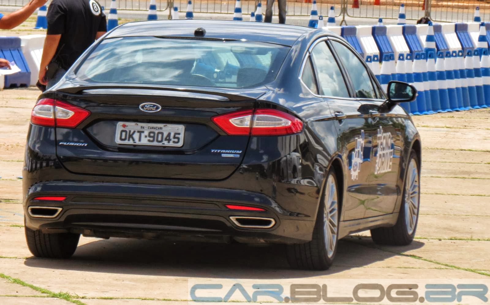 Vídeo: Fusion Titanium EcoBoost AWD em test-drive