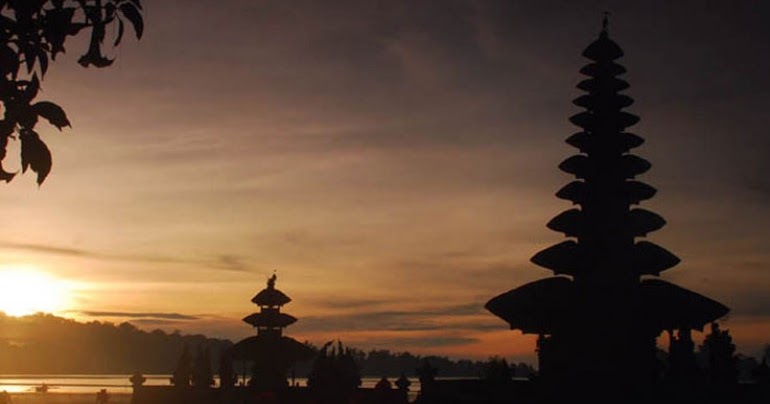 Makna dan Pengertian dari Penampahan Galungan