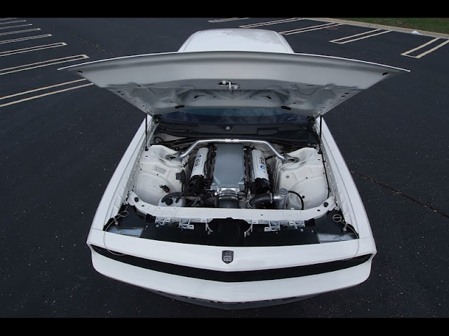 2011 Dodge Challenger V10 Mopar Drag Pak ~ CAR WORLD