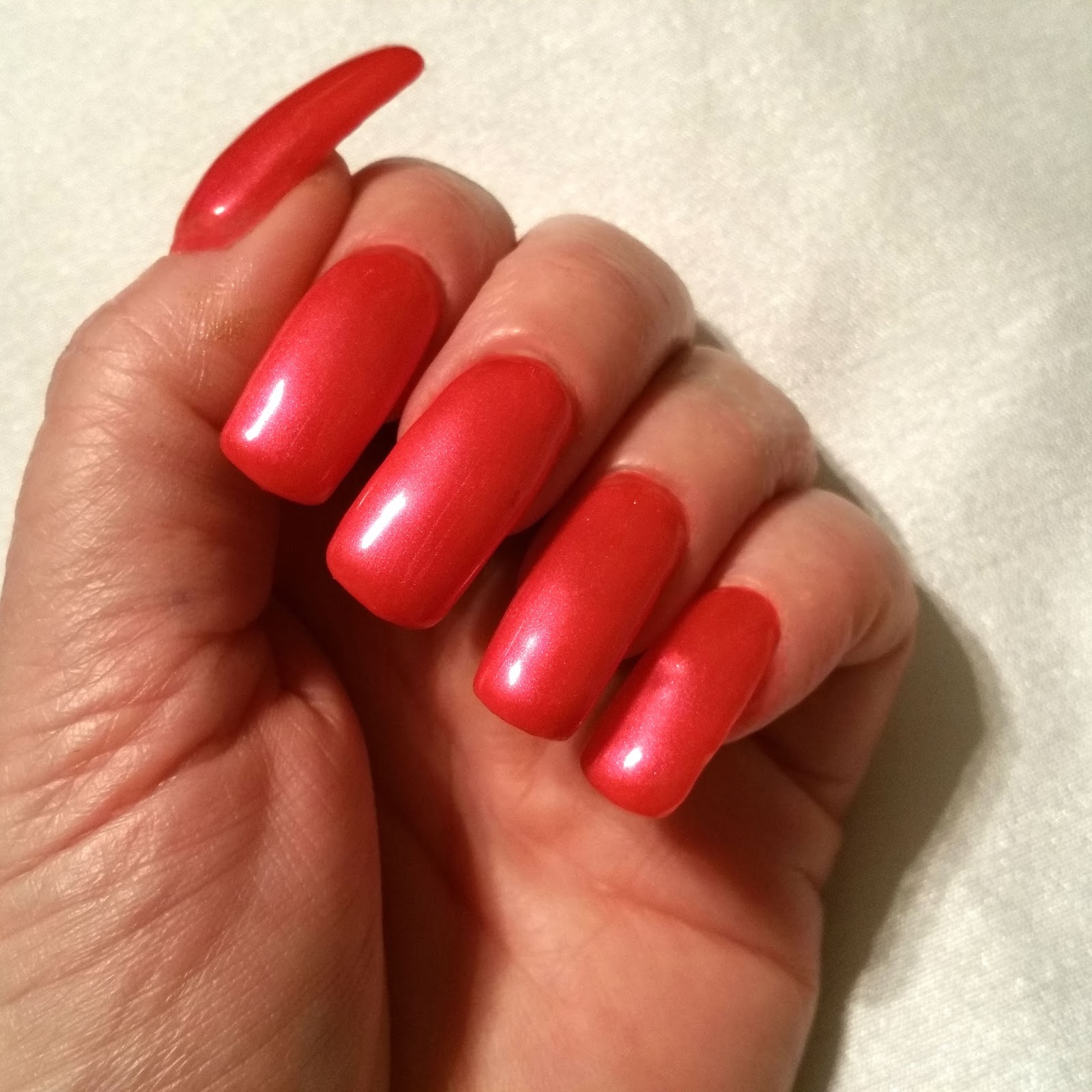 Nailways: THE PERFECT CHRISTMAS CANDY RED BASE NAILS