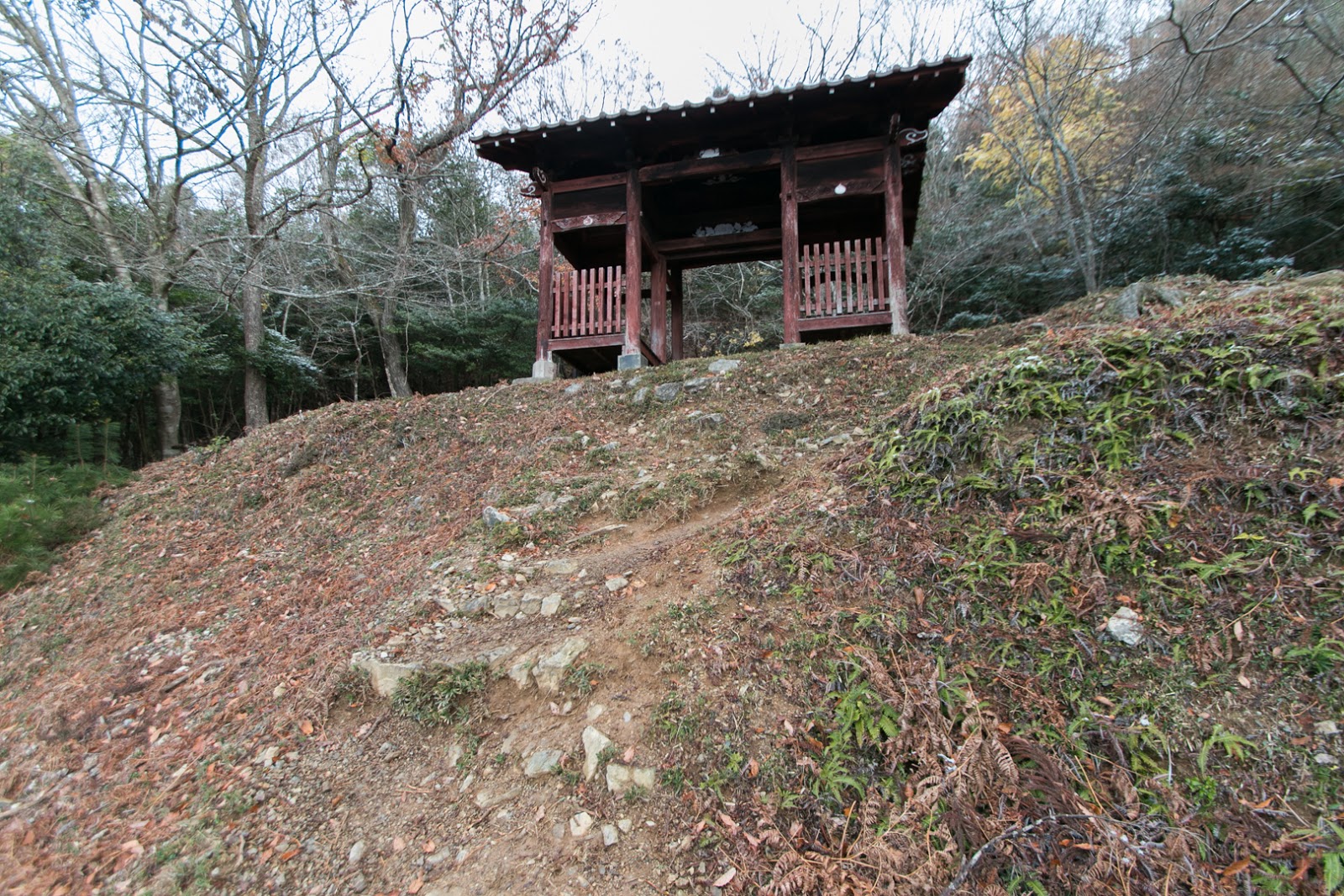 Kuroi Castle -Castle of red devil of Tanba province- | Japan Castle ...