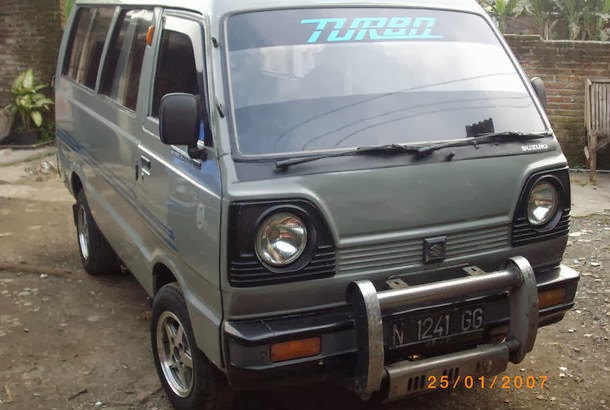 Suzuki Carry Tahun 1984 Minibus | Gambar Mobil Klasik dan Antik