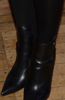 Celebrity Legs and Feet in Tights: Cari Champion`s Legs and Feet in ...