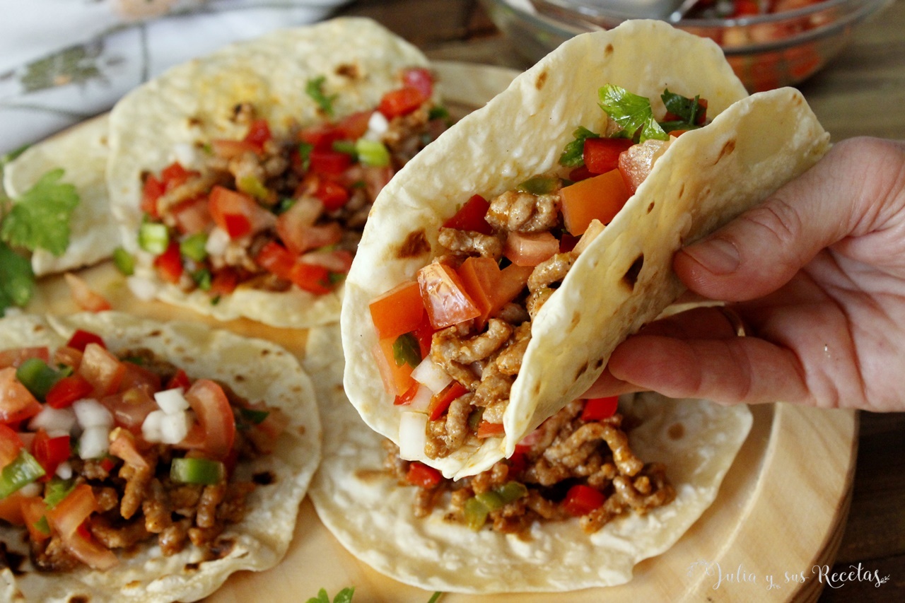 JULIA Y SUS RECETAS: Tacos mexicanos con carne y salsa pico de gallo