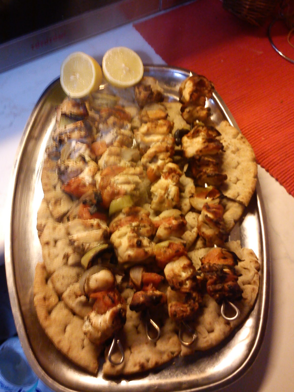Cook Creations....!: Καλαμάκια κοτόπουλο!!!