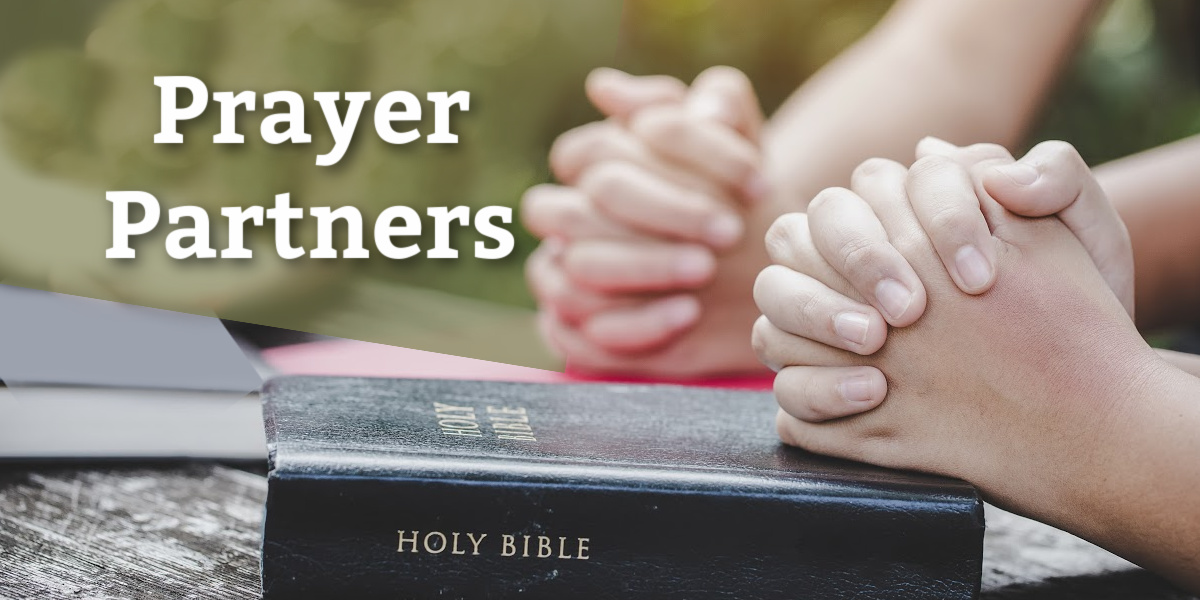 Bible Love Notes: 3 Benefits of Praying with a Friend