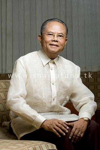 SAMBAYANAN: Spiritual leader Bro Mike Velarde of El Shaddai at the Red ...