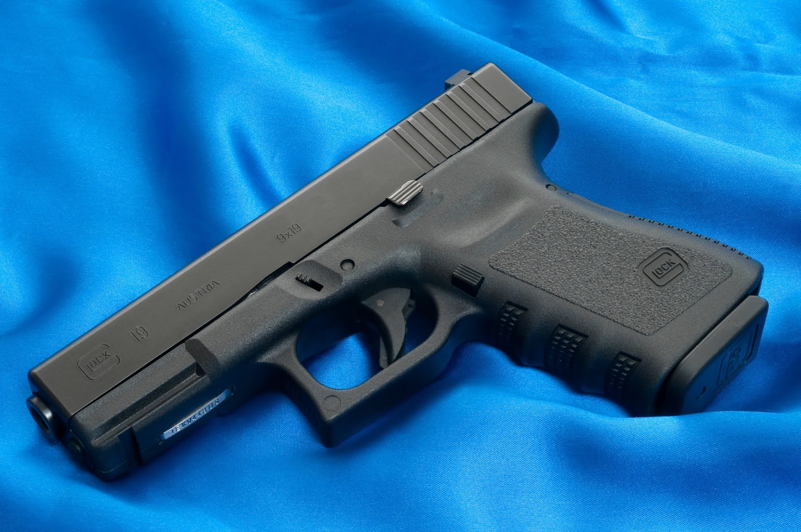 Sala de Armas: 188 fotos variadas de Pistolas