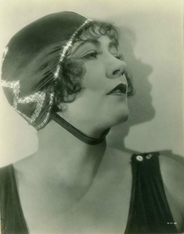 French Silent Film Beauty: 40 Glamorous Photos of Renée Adorée in the ...