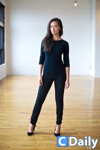 A View from the Beach: Rule 5 Saturday - Out of the Expanse - Cara Gee