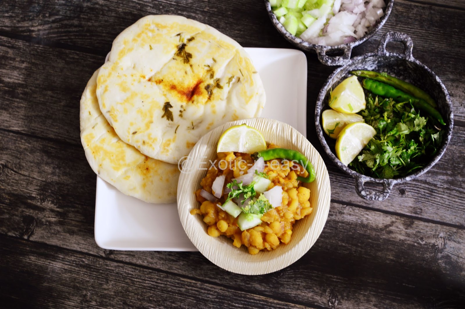 exotic-n-easy cooking: Street style Matar Kulcha