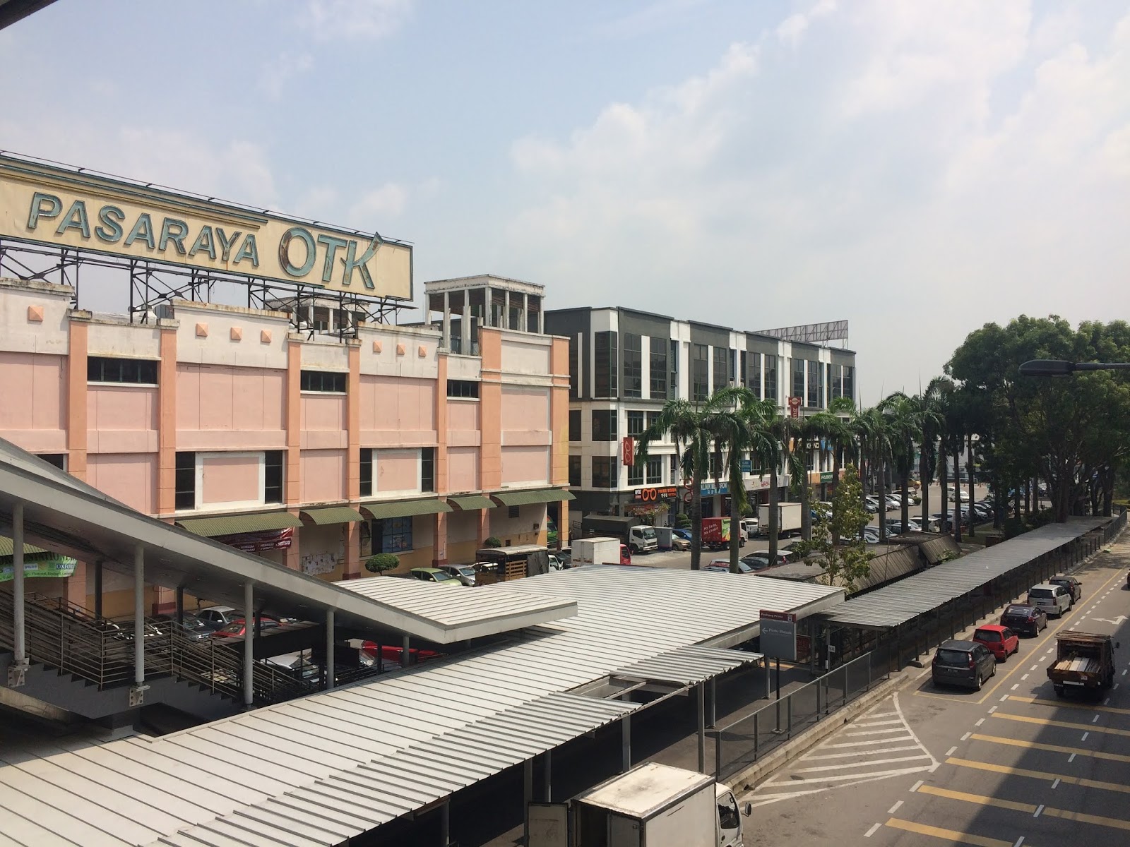 Kuala Lumpur Walk Pics : Kuala Lumpur: LRT Puchong Prima Station
