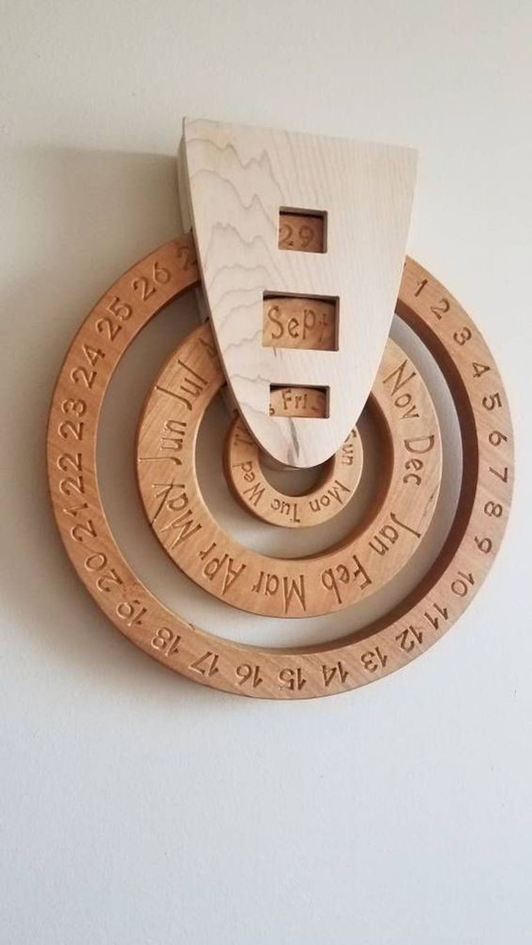42 Creative DIY Wood Calendar Ideas On A Budget | ARA HOME