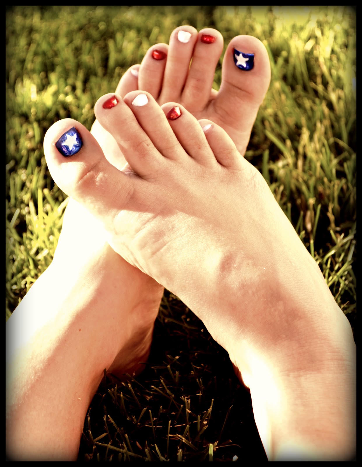 Small Town Small Budget: 4th of July Toes!!