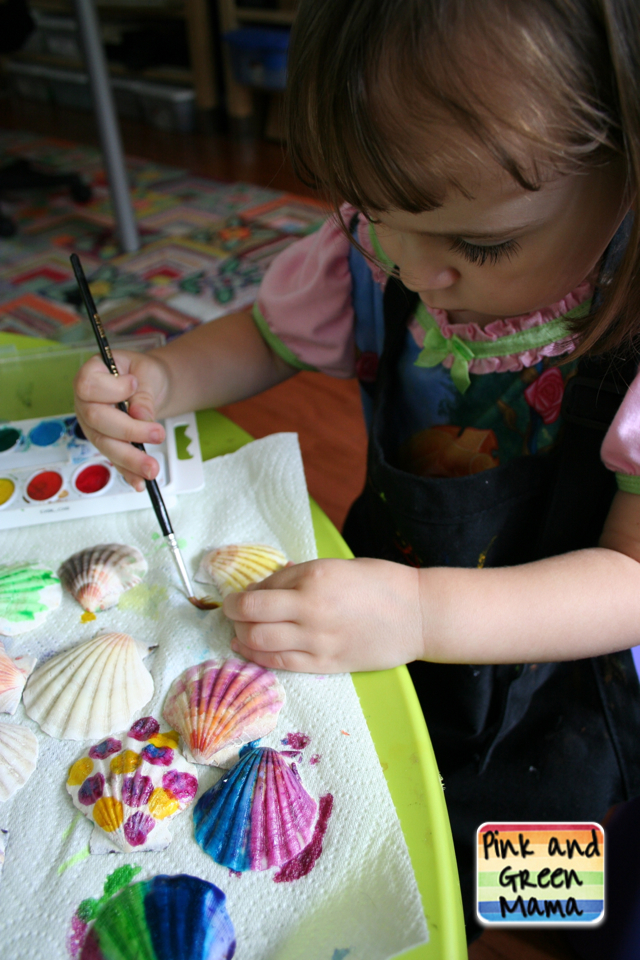 Pink and Green Mama: Kid's Craft: Painted Sea Shells