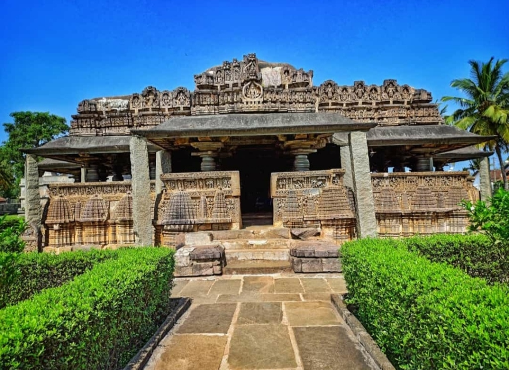 Hindu Temples of India: Amrutesvara Temple, Amruthapura – The Temple