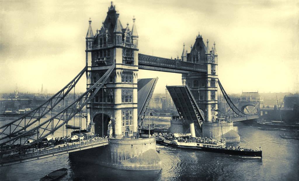 RETRO DISCOVERY PAGE!: LONDON BRIDGE?
