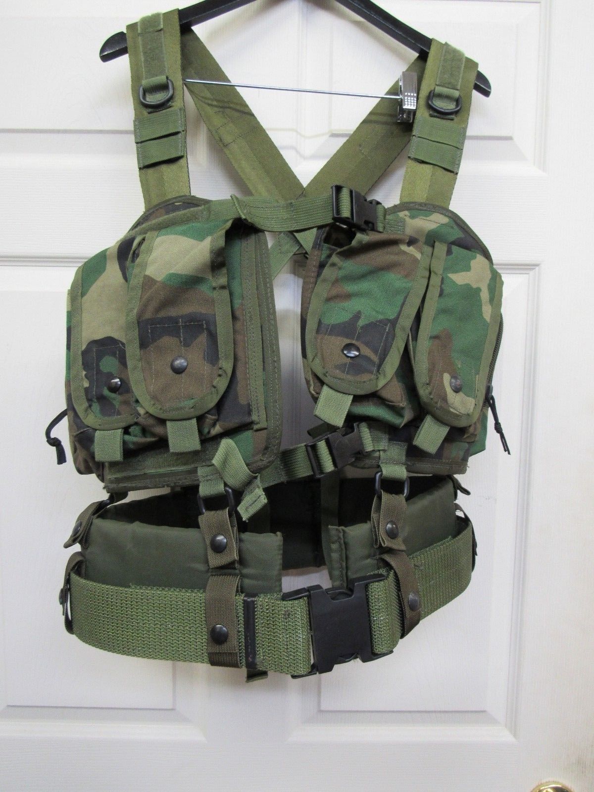 Webbingbabel: London Bridge LBT-1879A Woodland Split Front Chest Rig
