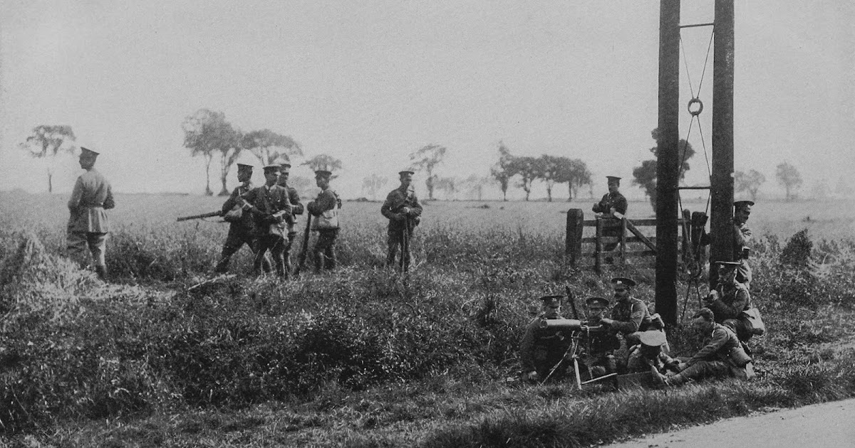The Chubachus Library of Photographic History: A British Machine Gun ...