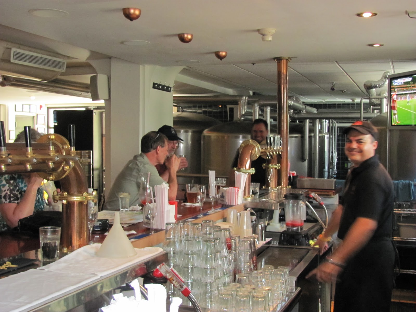 Battle of the Beers: BOTB Guys Say Ahoy to Harpoon