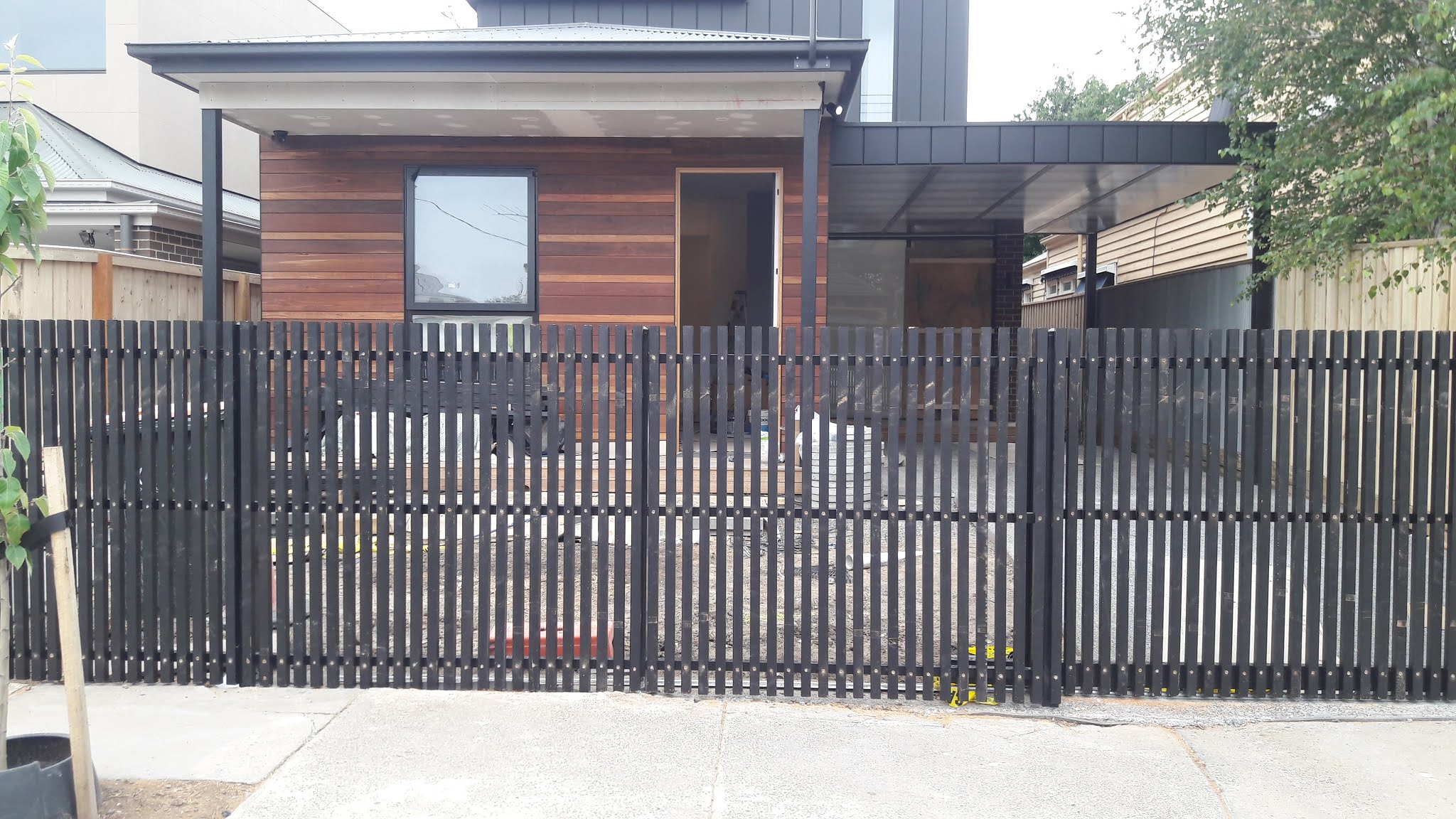 Ironman Fencing: Timber batten fence or gates on Steel frame