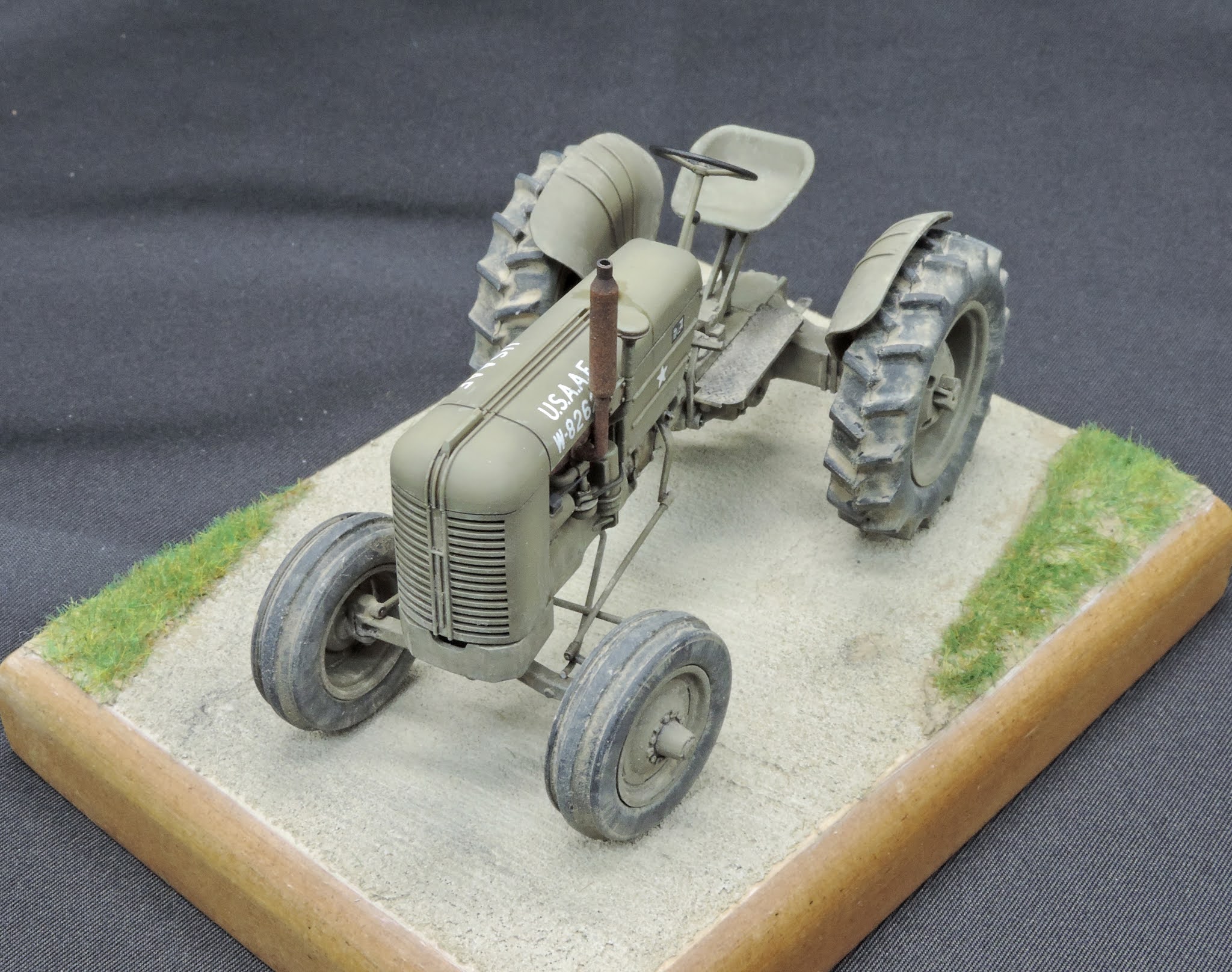 Pete's Model World : Airfix 1/35th USAAF Tractor Finished