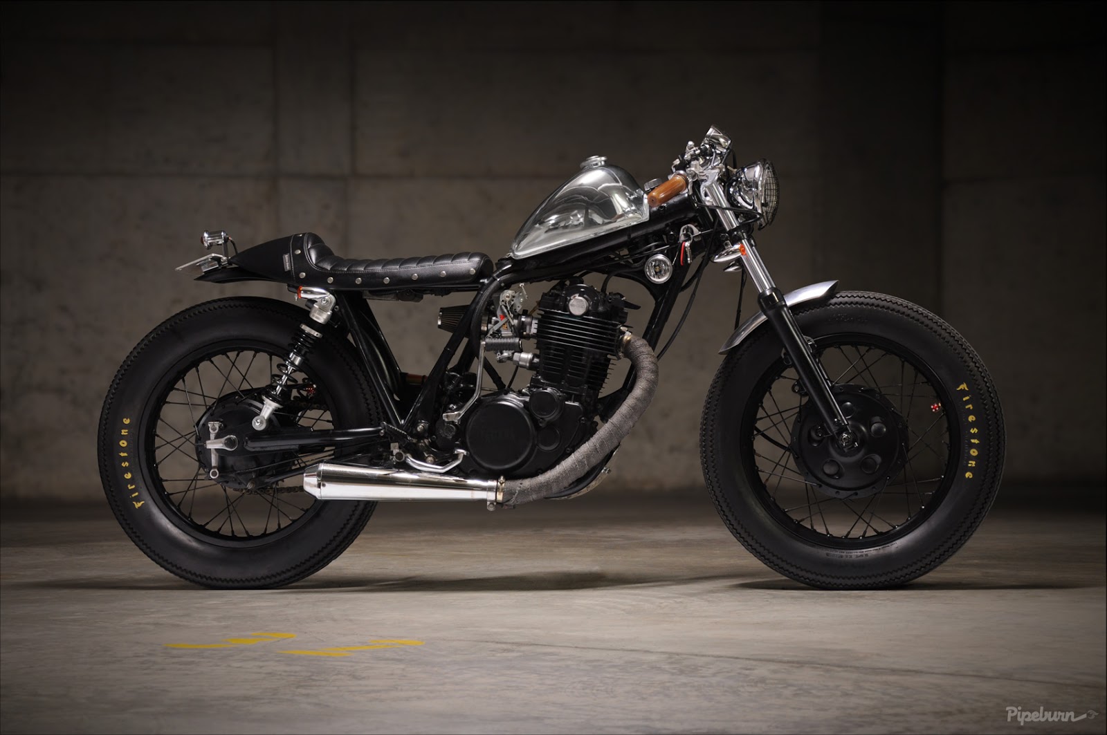 Hell Kustom : Yamaha SR500 1985 By Sydney Cafe Racers