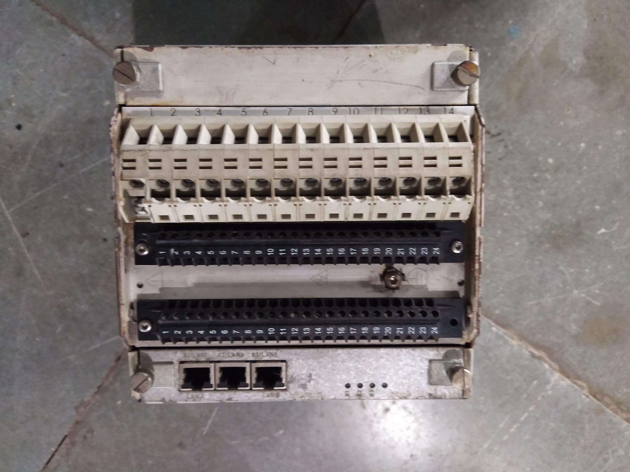 ABB REF 615 FEEDER PROTECTION AND CONTROL REF615E_D HBFDACADNDA1BNN2XD