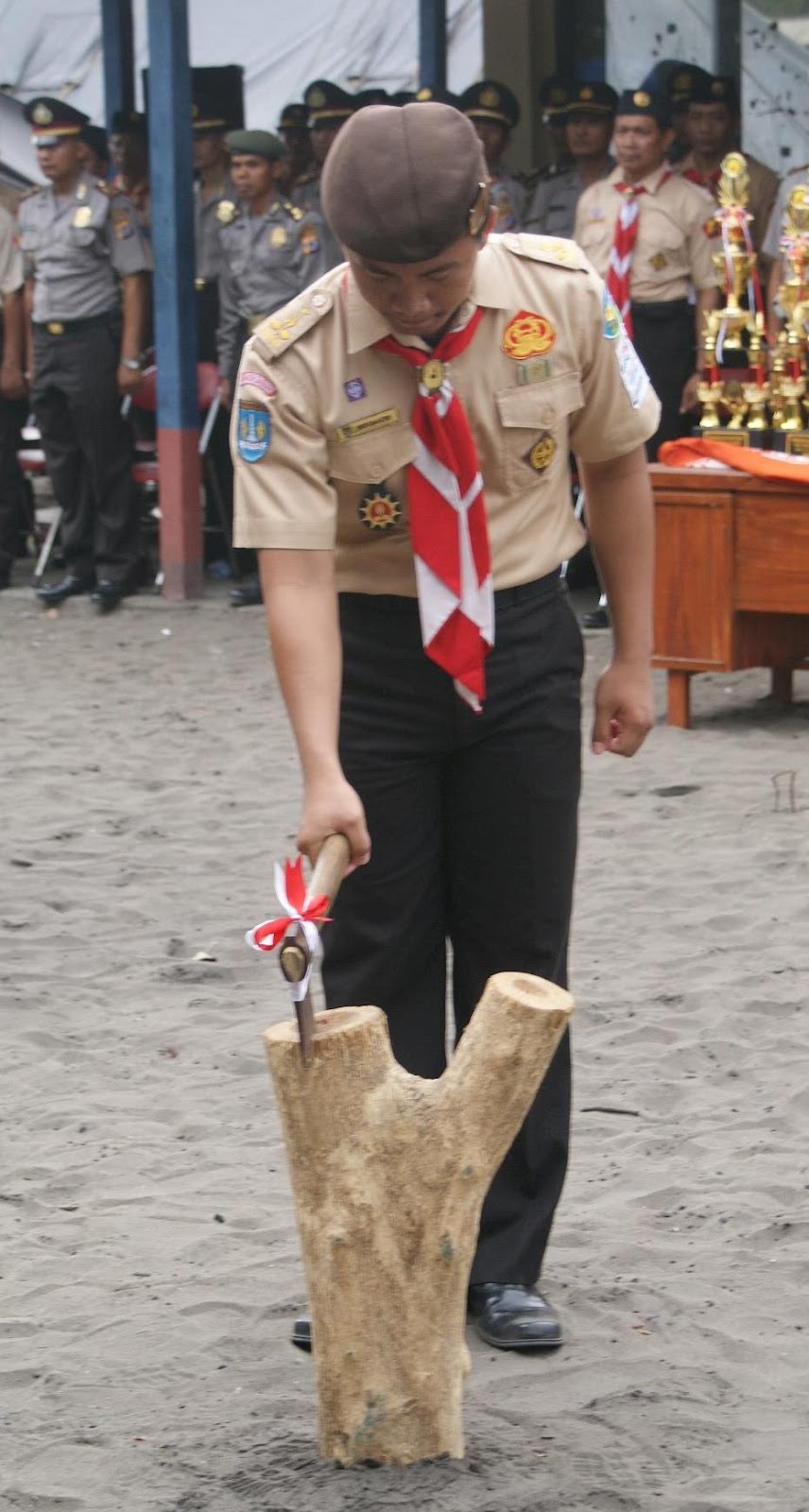 Ensiklopedia Pramuk: Adat Ambalan Penegak/Racana Pandega