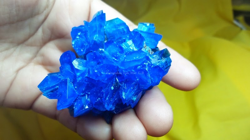 BLOG UTAMA Y.M PADUKA AYAHANDA PAY 8: KRISTAL BIRU