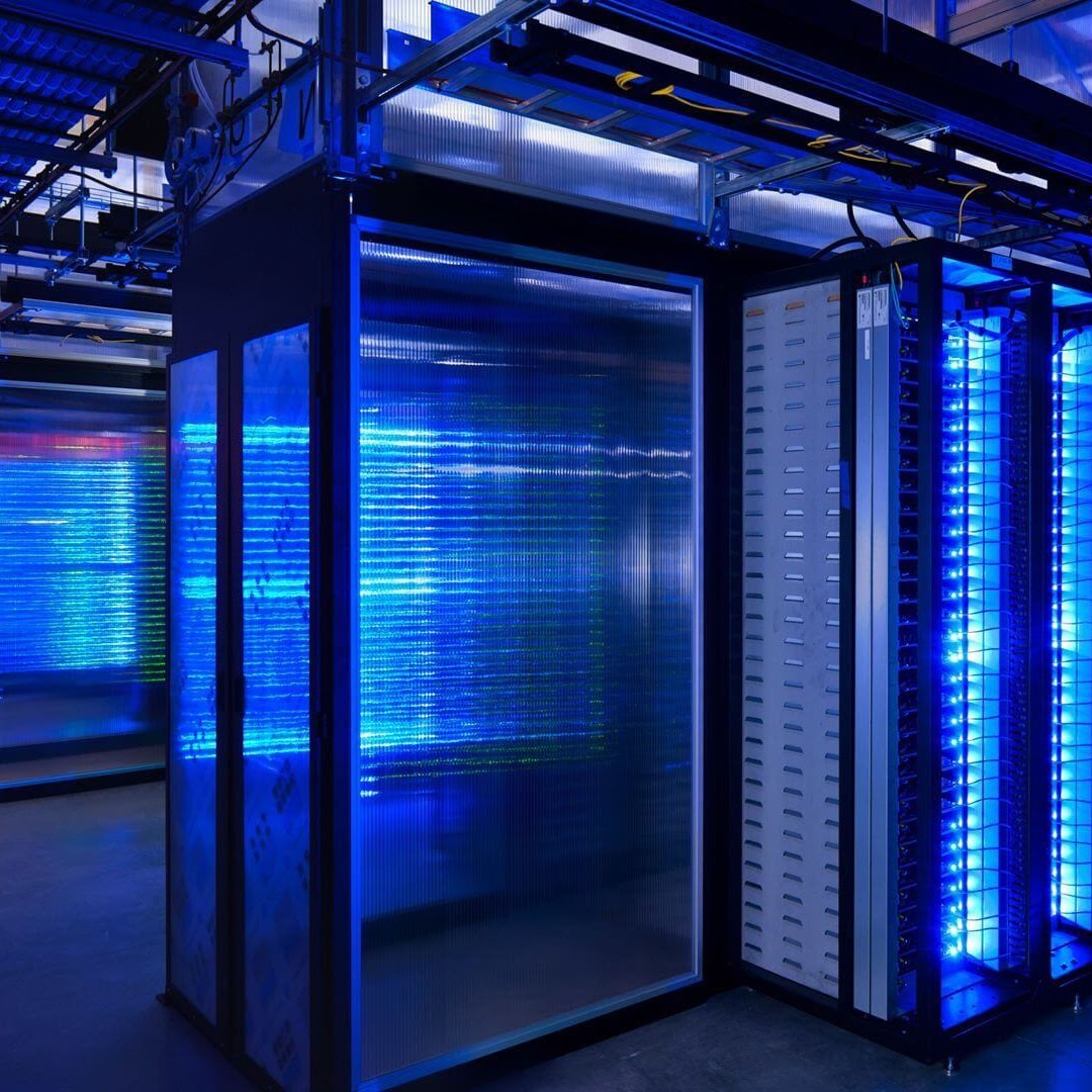 Server Dan Layanan Sebuah Komputer