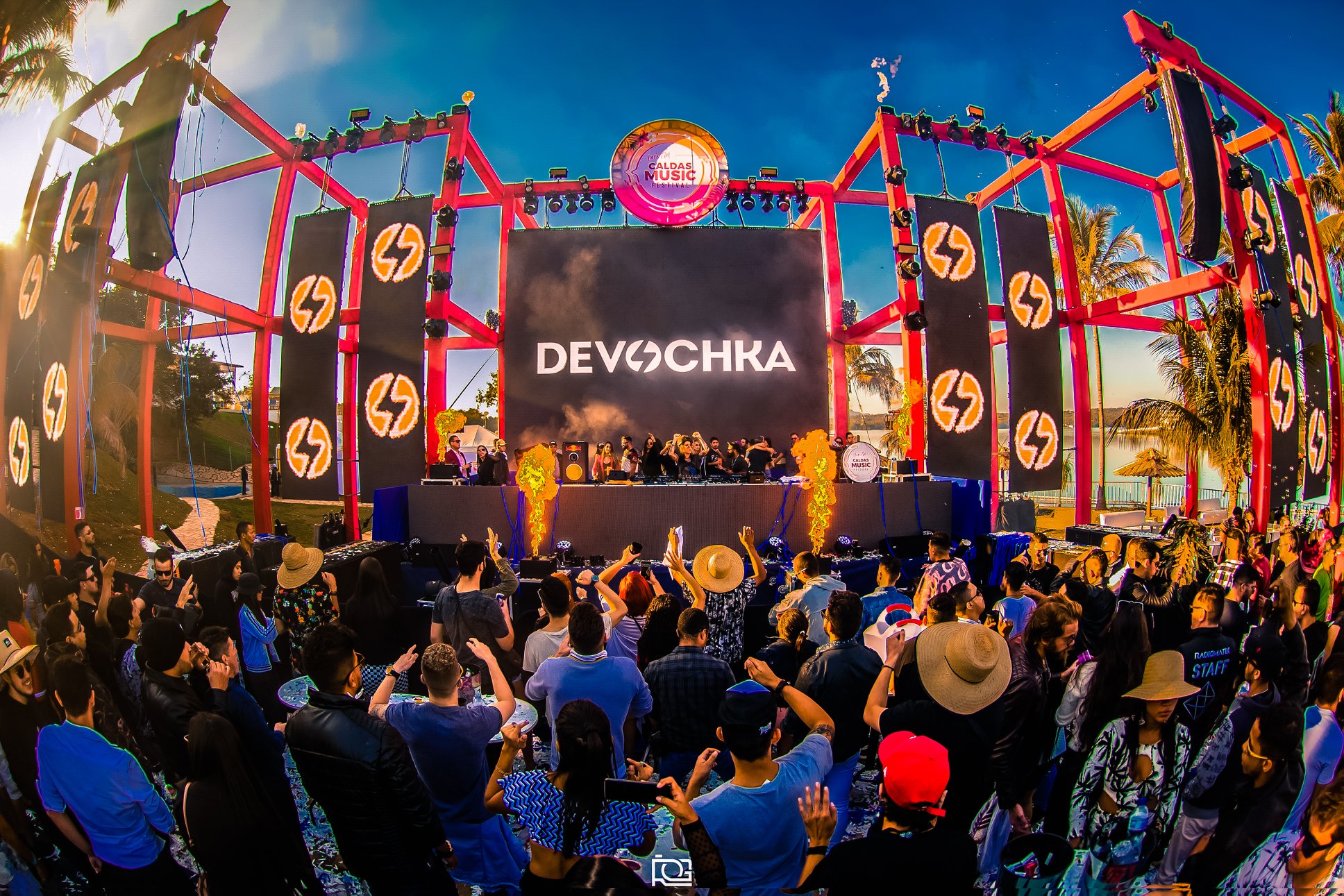 Dj Ze Roberto: Dj Devochka / Destaque