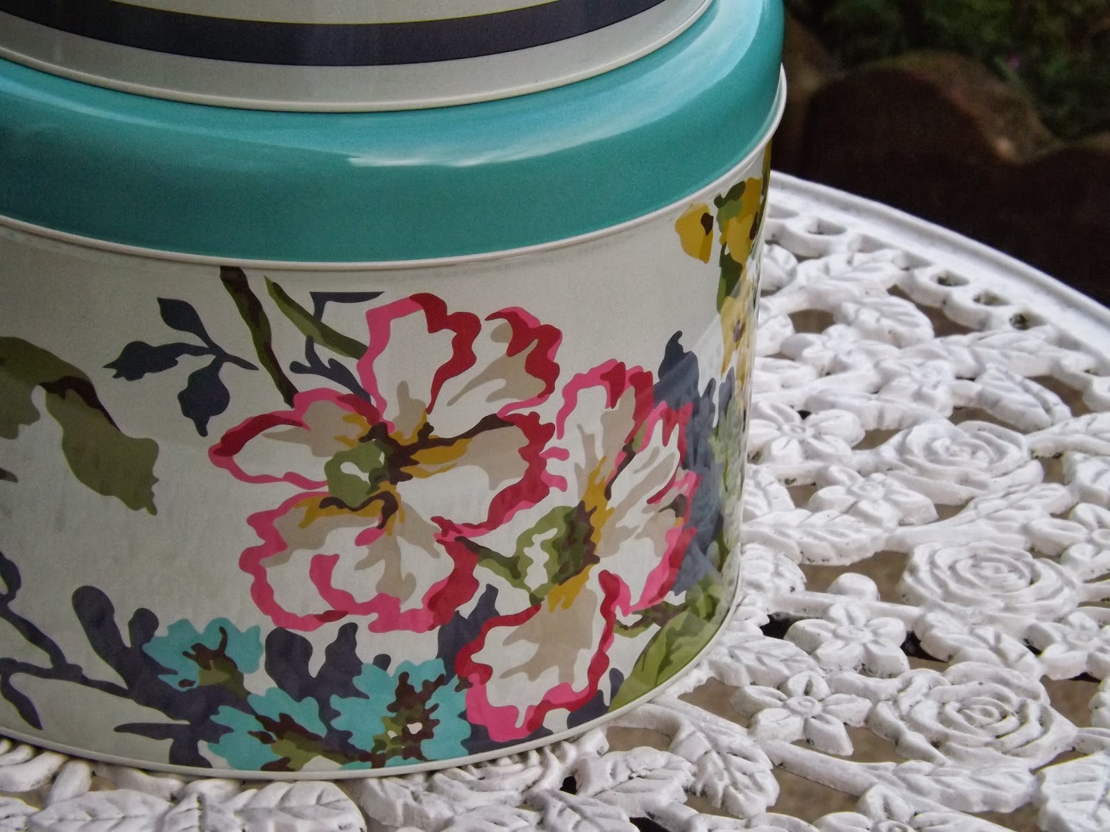 Me and my shadow: Stylish gifts & home ware from Joules