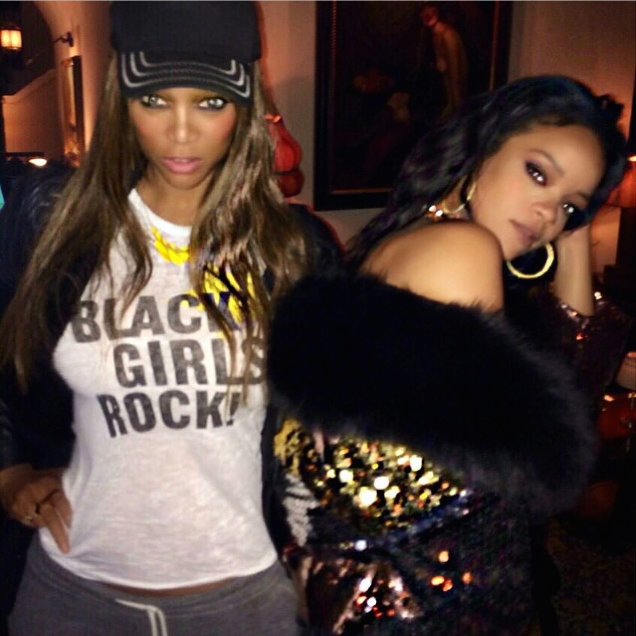 Rihanna poses it up with supermodel Tyra Banks... - ~ * Toya'z World