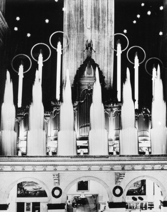 Life In The So-Called Space Age: Christmas At John Wanamaker's Philadelphia