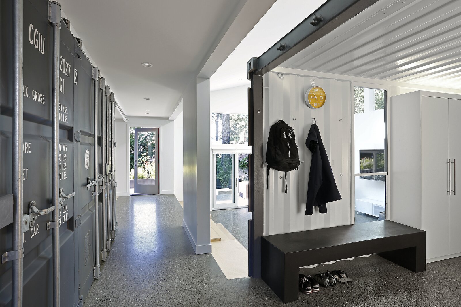 Shipping Container Homes & Buildings: Shipping Containers Inside Split ...