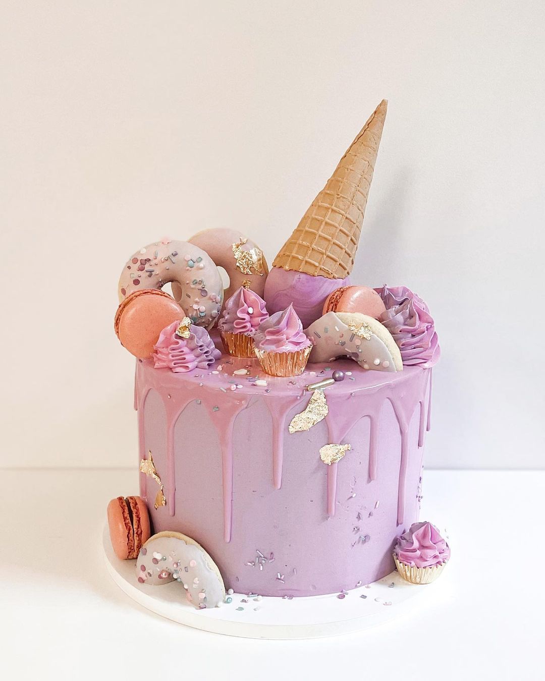 Beautiful cake design ideas by Emilia Bujak | Melody Jacob