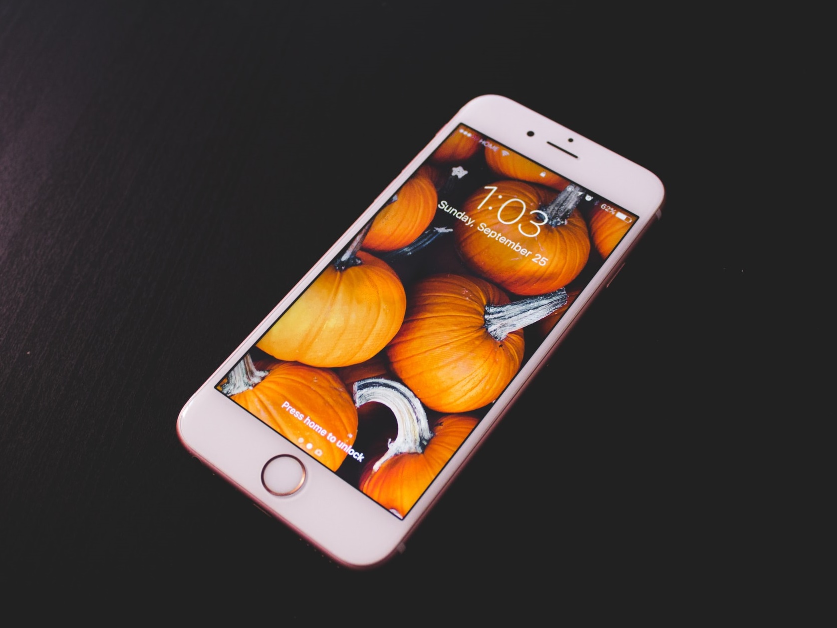 Daftar iPhone yang Menggunakan Layar OLED dan LCD | PUKEVA