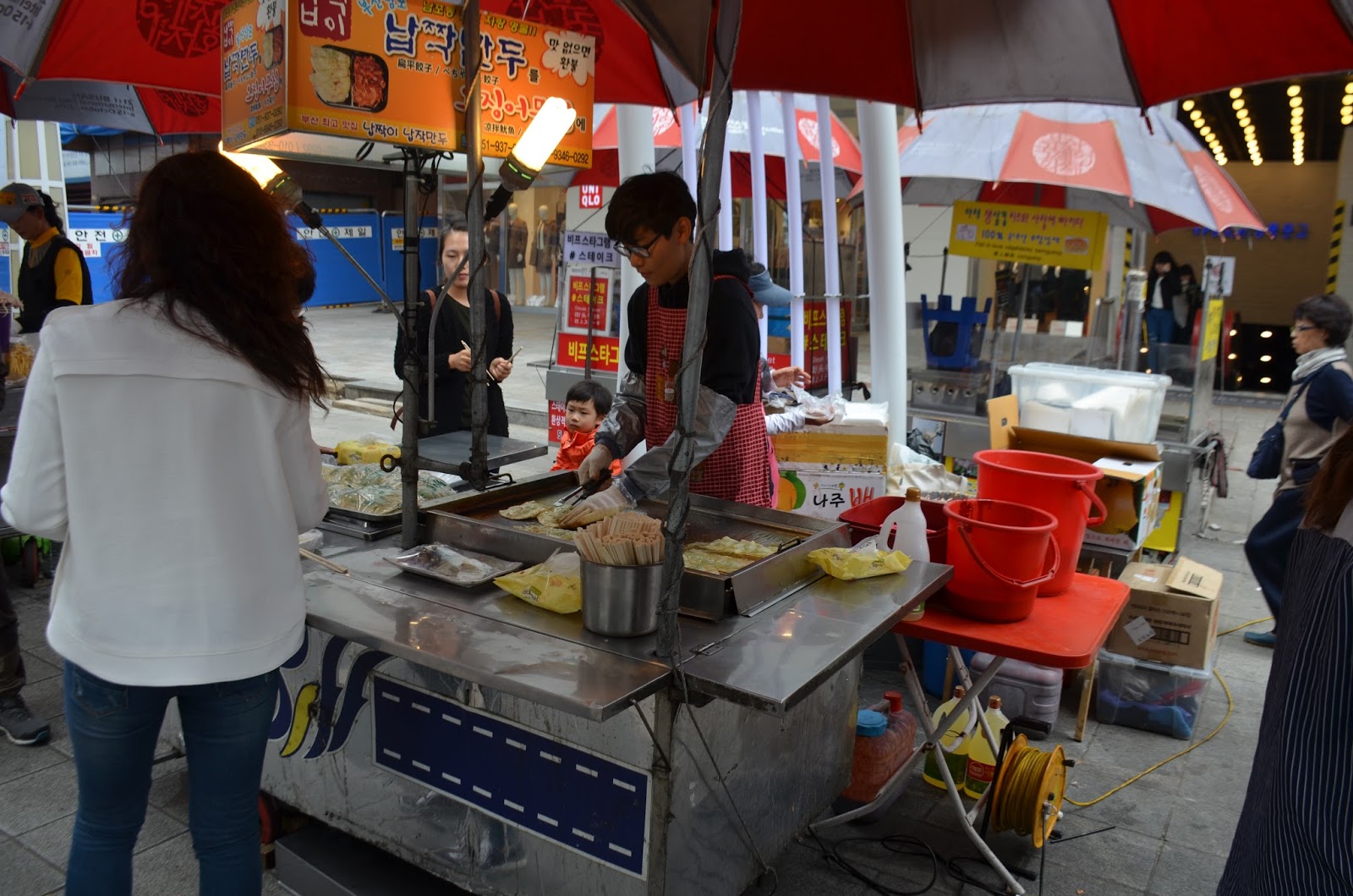 Pn Tay's Blog: Nampodong Street (남포동거리) and BIFF Square (BIFF 광장 (구, PIFF 광장)