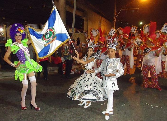 Dindry Buck: Carnaval – A festa da Magia e da Realeza - Em Neon - Site