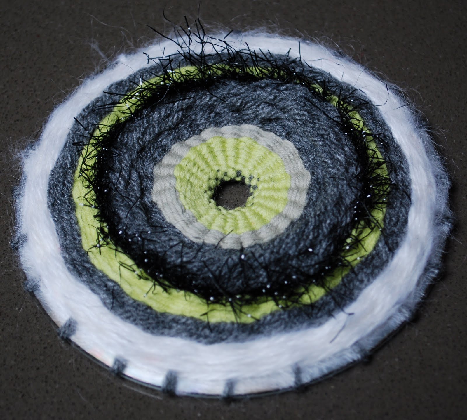 Make It... a Wonderful Life: CD Weaving