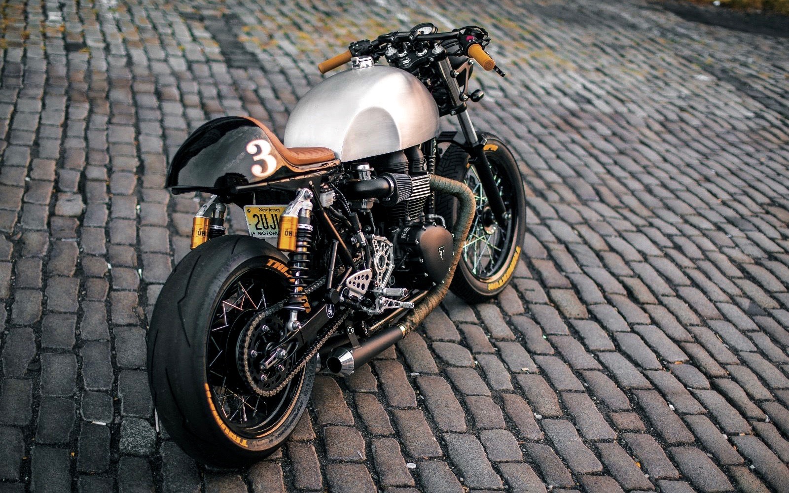 Thruxton Ace - Inazuma café racer