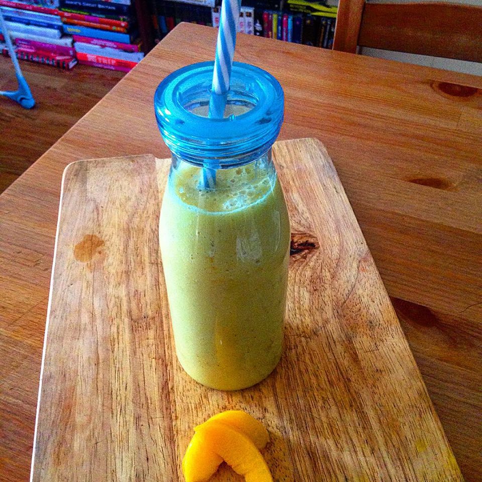 MATTYB BAKES: SUMMER SMOOTHIES: TOTALLY TROPICAL