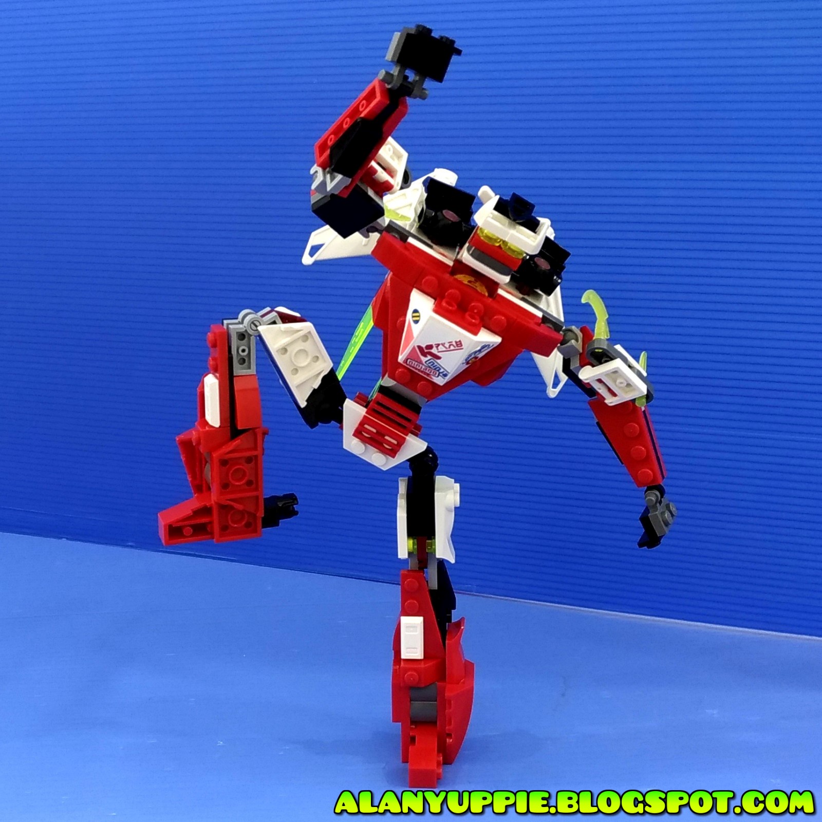 Alanyuppie's LEGO Transformers: Kai's Mech Bug aka Insecticon Shrapnel ...