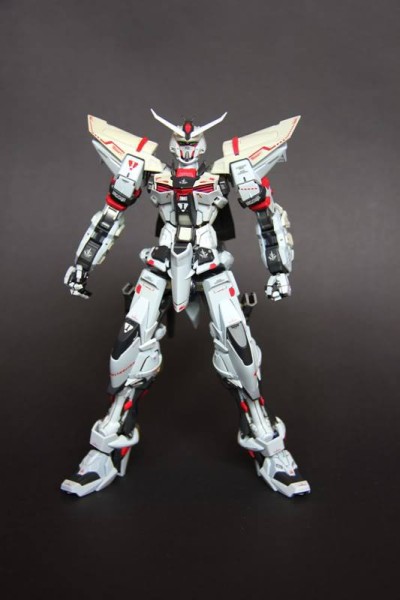 Custom Build: 1/100 Gundam Astray Black Frame