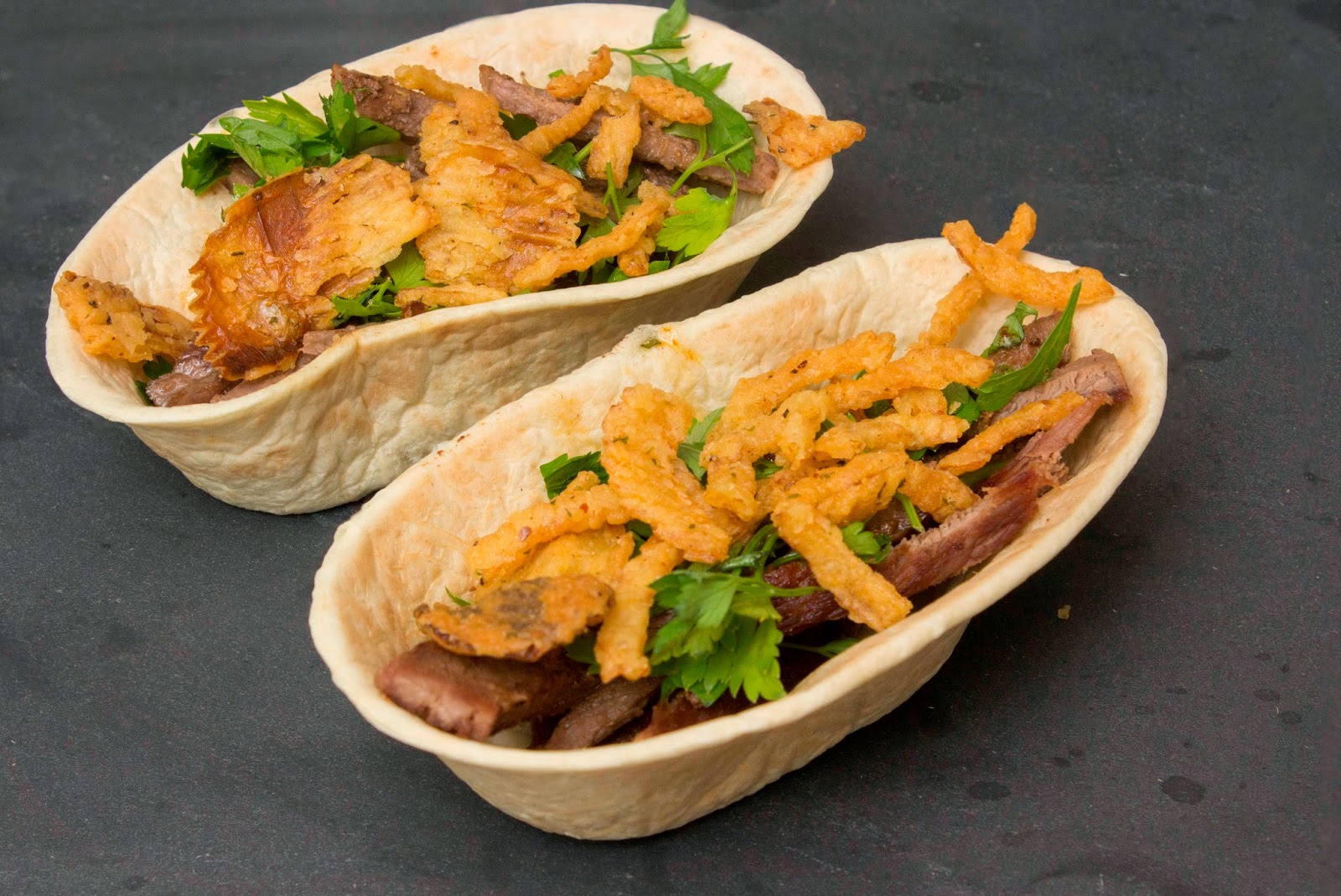 Tacos de ternera con cebolla frita | El Baúl de las delicias